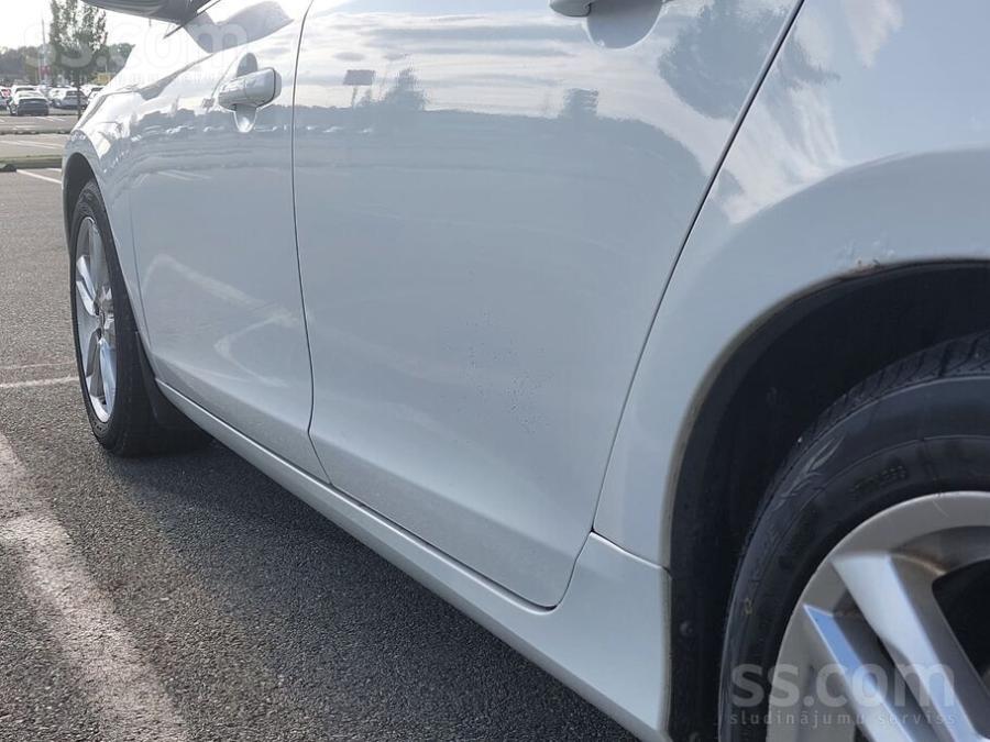 White Volvo S60 2012 in Riga, with an engine capacity of 1.60 L and mileage of 174 thousand km for 4800 €, photo 8 on AUTOMOTO.COM.LV
