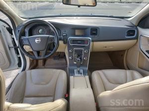 White Volvo S60 2012 in Riga, with an engine capacity of 1.60 L and mileage of 174 thousand km for 4800 €, photo 11 on AUTOMOTO.COM.LV