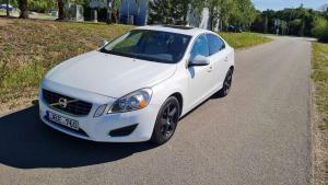 Balts Volvo S60 2012 Šauļi, ar dzinēja tilpumu 2.52 L un nobraukumu 194 tūkst. km par 5700 €, foto 6 vietnē AUTOMOTO.COM.LV