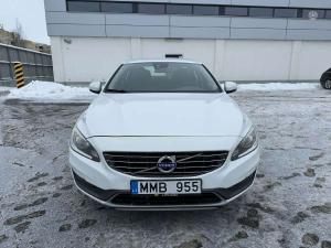 White Volvo S60 2013 in Utena, with an engine capacity of 1.56 L and mileage of 285 thousand km for 4999 €, photo 7 on AUTOMOTO.COM.LV