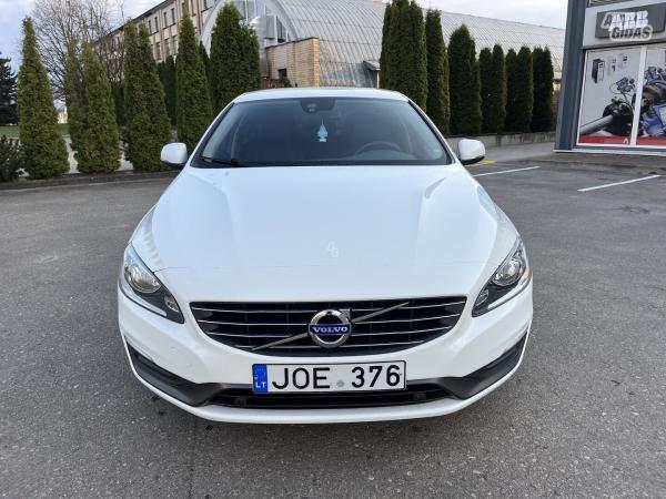 White Volvo S60 2013 in Alytus, with an engine capacity of 2.00 L and mileage of 340 thousand km for 5450 €, photo 2 on AUTOMOTO.COM.LV