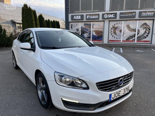 White Volvo S60 2013 in Alytus, with an engine capacity of 2.00 L and mileage of 340 thousand km for 5450 €, photo 3 on AUTOMOTO.COM.LV