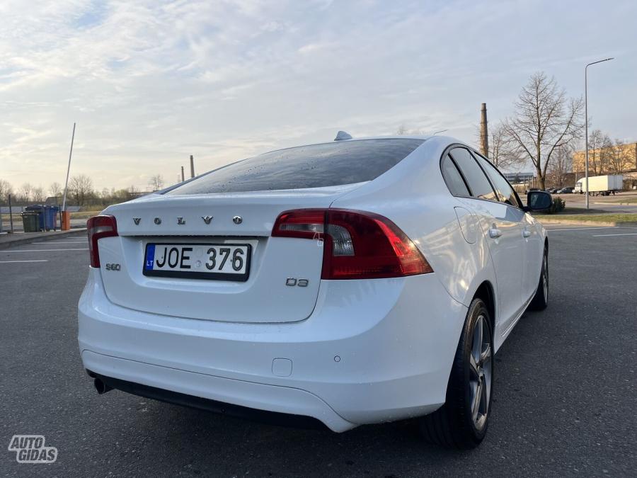 Balts Volvo S60 2013 Alīta, ar dzinēja tilpumu 2.00 L un nobraukumu 340 tūkst. km par 5450 €, foto 8 vietnē AUTOMOTO.COM.LV