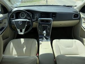 Balts Volvo S60 2013 Viļņa, ar dzinēja tilpumu 2.50 L un nobraukumu 172 tūkst. km par 4450 €, foto 12 vietnē AUTOMOTO.COM.LV