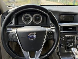 Balts Volvo S60 2013 Viļņa, ar dzinēja tilpumu 2.50 L un nobraukumu 172 tūkst. km par 4450 €, foto 15 vietnē AUTOMOTO.COM.LV
