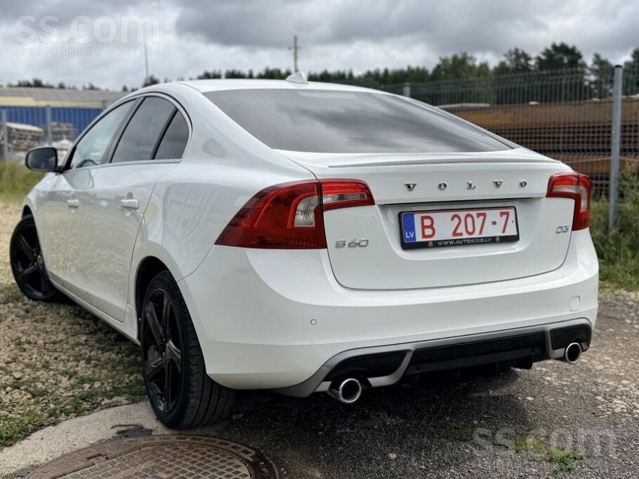 White Volvo S60 2013 in Riga, with an engine capacity of 2.00 L and mileage of 0 thousand km for 6995 €, photo 3 on AUTOMOTO.COM.LV