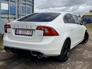 White Volvo S60 2013 in Riga, with an engine capacity of 2.00 L and mileage of 0 thousand km for 6995 €, photo 5 on AUTOMOTO.COM.LV