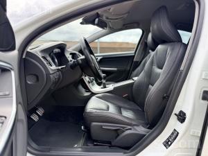 White Volvo S60 2013 in Riga, with an engine capacity of 2.00 L and mileage of 0 thousand km for 6995 €, photo 9 on AUTOMOTO.COM.LV