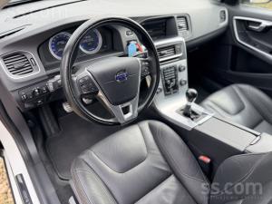 White Volvo S60 2013 in Riga, with an engine capacity of 2.00 L and mileage of 0 thousand km for 6995 €, photo 11 on AUTOMOTO.COM.LV