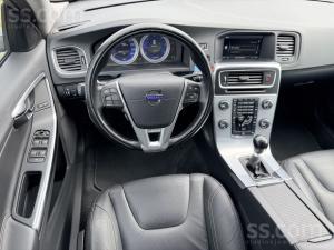 White Volvo S60 2013 in Riga, with an engine capacity of 2.00 L and mileage of 0 thousand km for 6995 €, photo 12 on AUTOMOTO.COM.LV