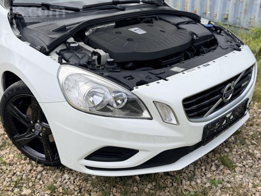 White Volvo S60 2013 in Riga, with an engine capacity of 2.00 L and mileage of 0 thousand km for 6995 €, photo 25 on AUTOMOTO.COM.LV