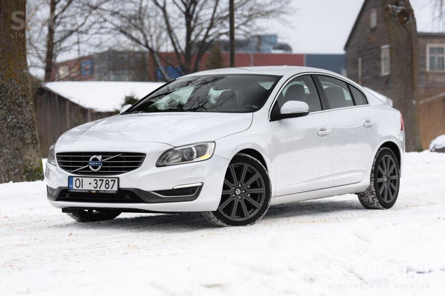 White Volvo S60 2014 in Jelgava, with an engine capacity of 2.00 L and mileage of 91 thousand km for 14900 €, photo 1 on AUTOMOTO.COM.LV