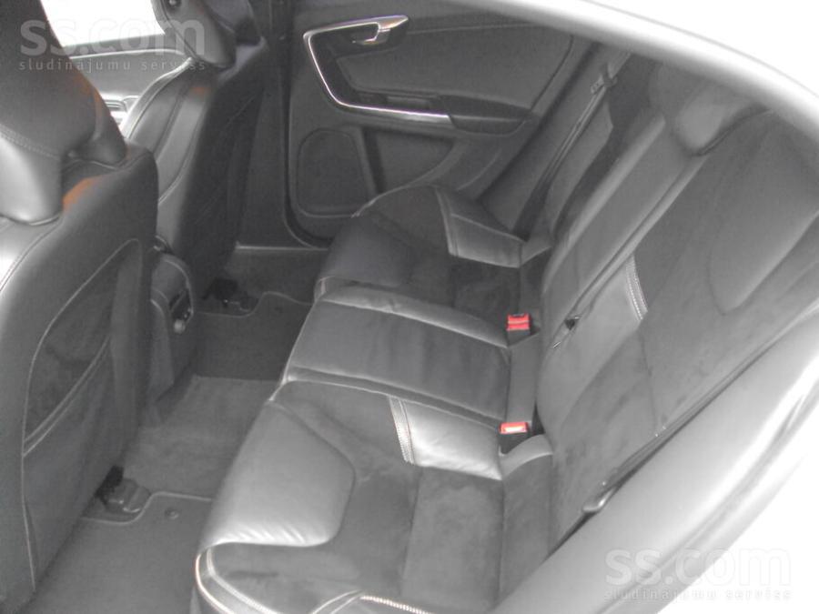 Balts Volvo S60 2014 Rīga, ar dzinēja tilpumu 1.60 L un nobraukumu 131 tūkst. km par 11000 €, foto 6 vietnē AUTOMOTO.COM.LV