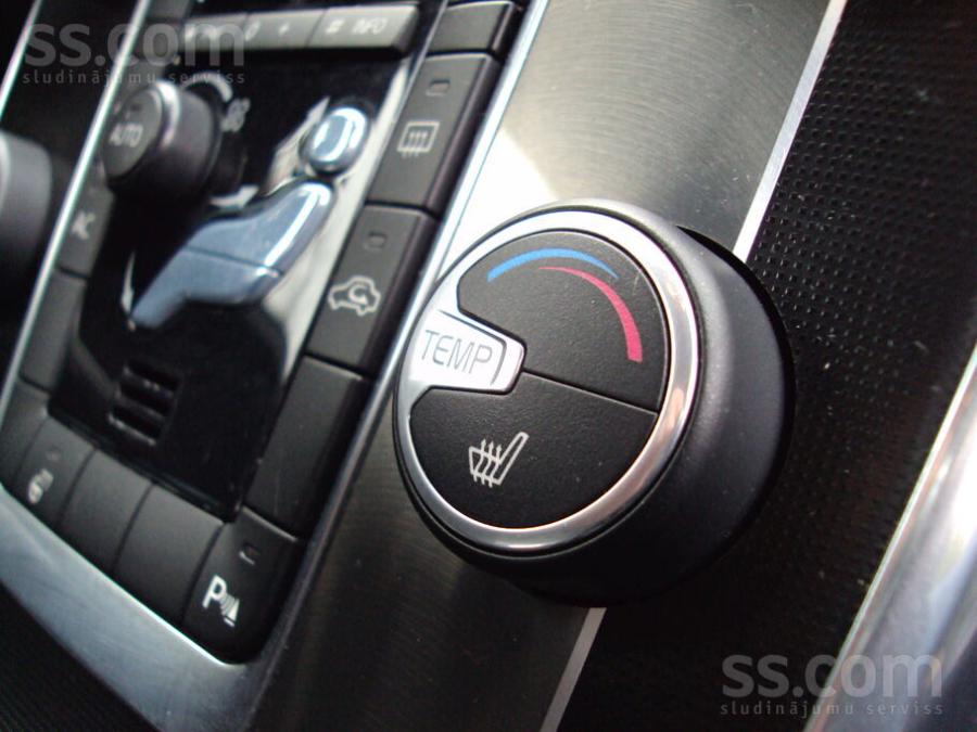 Balts Volvo S60 2014 Rīga, ar dzinēja tilpumu 1.60 L un nobraukumu 131 tūkst. km par 11000 €, foto 10 vietnē AUTOMOTO.COM.LV
