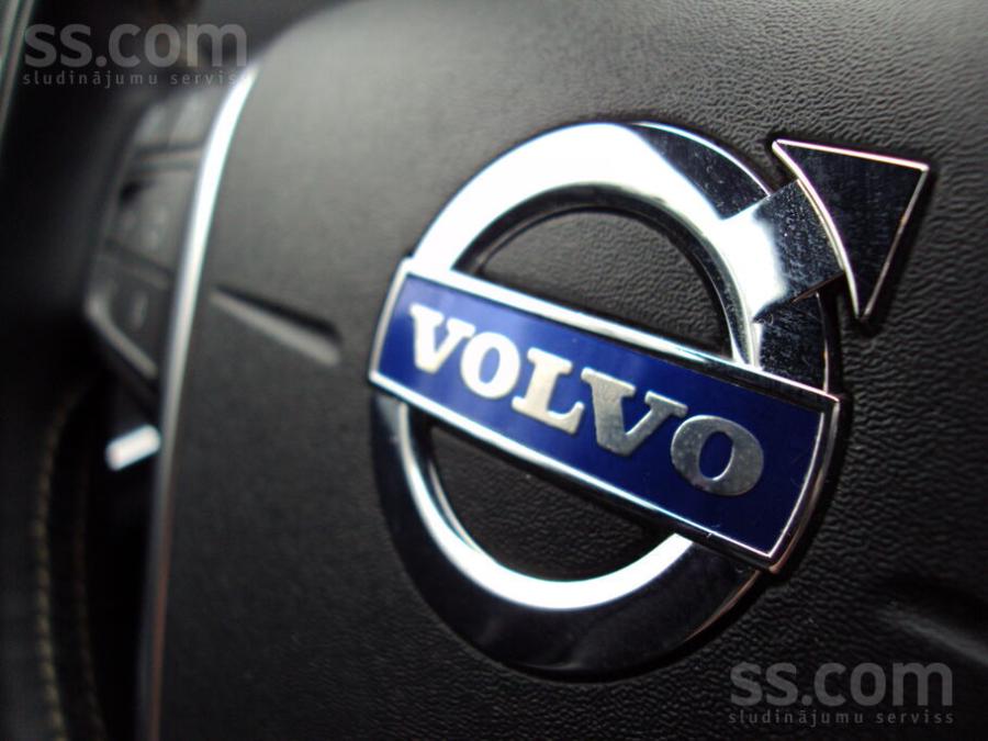 Balts Volvo S60 2014 Rīga, ar dzinēja tilpumu 1.60 L un nobraukumu 131 tūkst. km par 11000 €, foto 12 vietnē AUTOMOTO.COM.LV