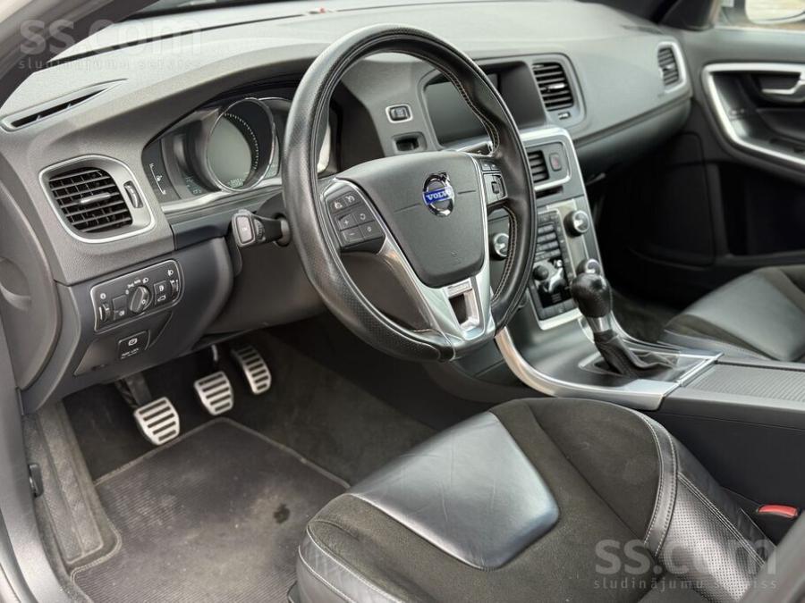 Balts Volvo S60 2014 Rīga, ar dzinēja tilpumu 2.00 L un nobraukumu 234 tūkst. km par 9750 €, foto 6 vietnē AUTOMOTO.COM.LV