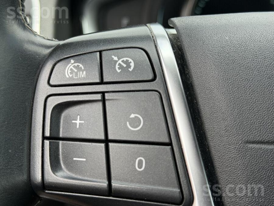 Balts Volvo S60 2014 Rīga, ar dzinēja tilpumu 2.00 L un nobraukumu 234 tūkst. km par 9750 €, foto 8 vietnē AUTOMOTO.COM.LV