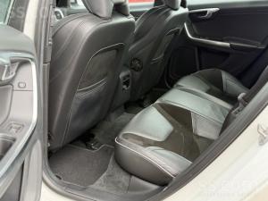 Balts Volvo S60 2014 Rīga, ar dzinēja tilpumu 2.00 L un nobraukumu 234 tūkst. km par 9750 €, foto 14 vietnē AUTOMOTO.COM.LV