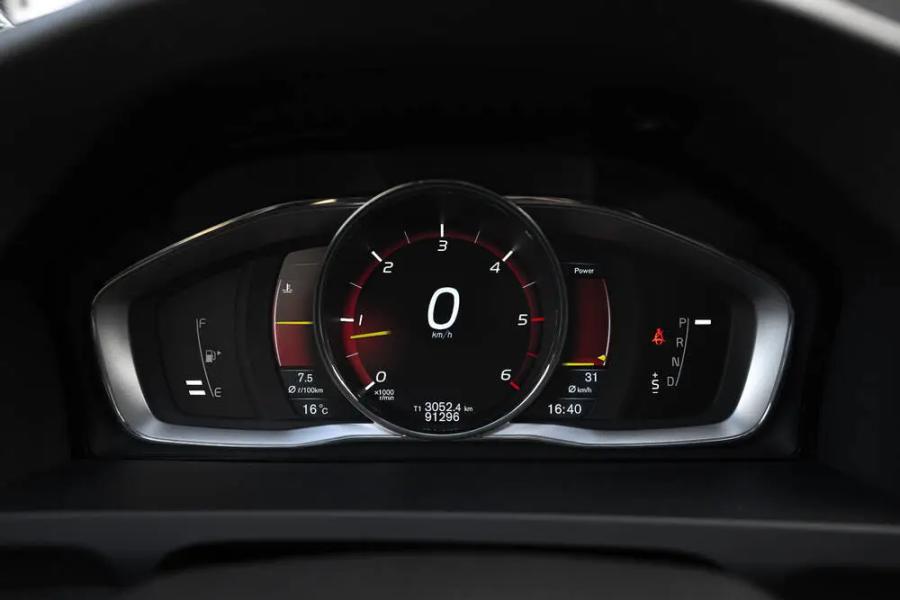 Белый Вольво С60 2014 в Елгава, объемом двигателя 2.00 л и пробегом 91 тыс. км за 13900 €, фото 19 на AUTOMOTO.COM.LV