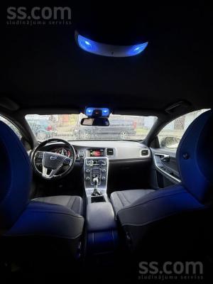 Balts Volvo S60 2014 Rīga, ar dzinēja tilpumu 2.00 L un nobraukumu 206 tūkst. km par 6500 €, foto 9 vietnē AUTOMOTO.COM.LV
