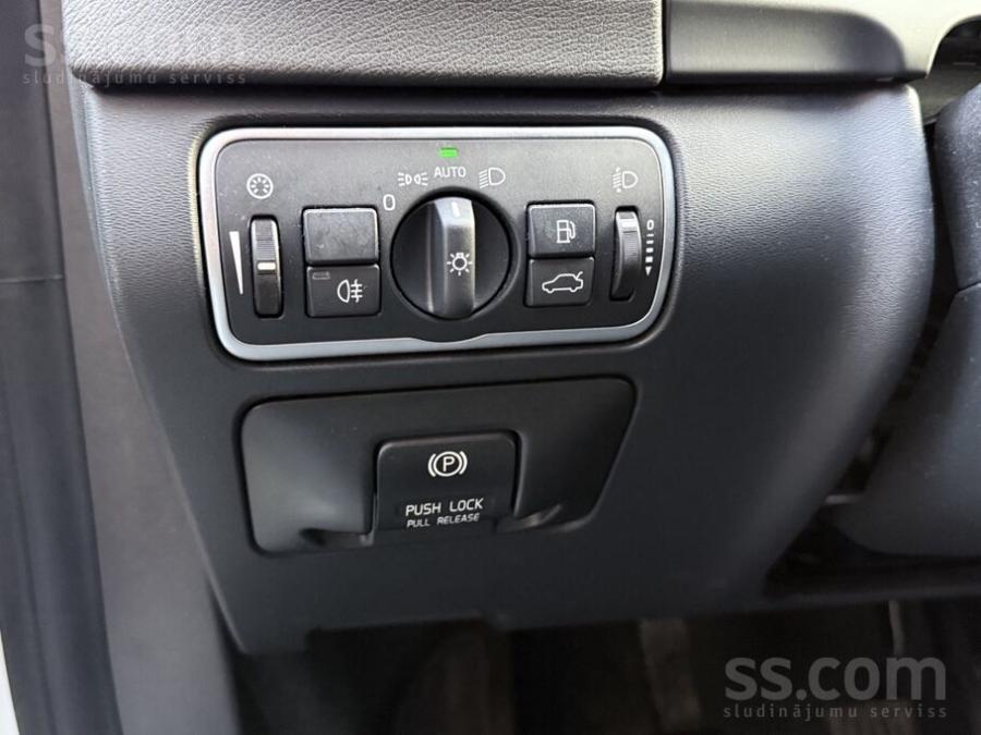 Balts Volvo S60 2014 Rīga, ar dzinēja tilpumu 2.00 L un nobraukumu 206 tūkst. km par 6500 €, foto 10 vietnē AUTOMOTO.COM.LV