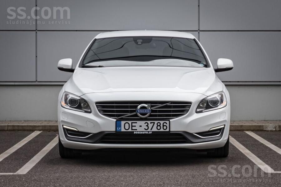 White Volvo S60 2014 in Riga, with an engine capacity of 2.00 L and mileage of 258 thousand km for 7350 €, photo 3 on AUTOMOTO.COM.LV
