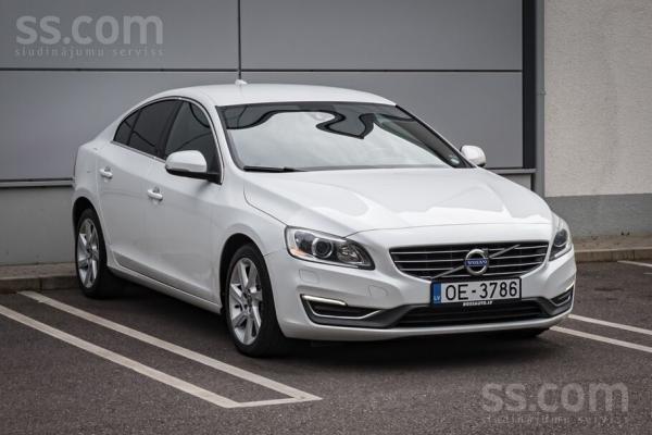White Volvo S60 2014 in Riga, with an engine capacity of 2.00 L and mileage of 258 thousand km for 7350 €, photo 4 on AUTOMOTO.COM.LV