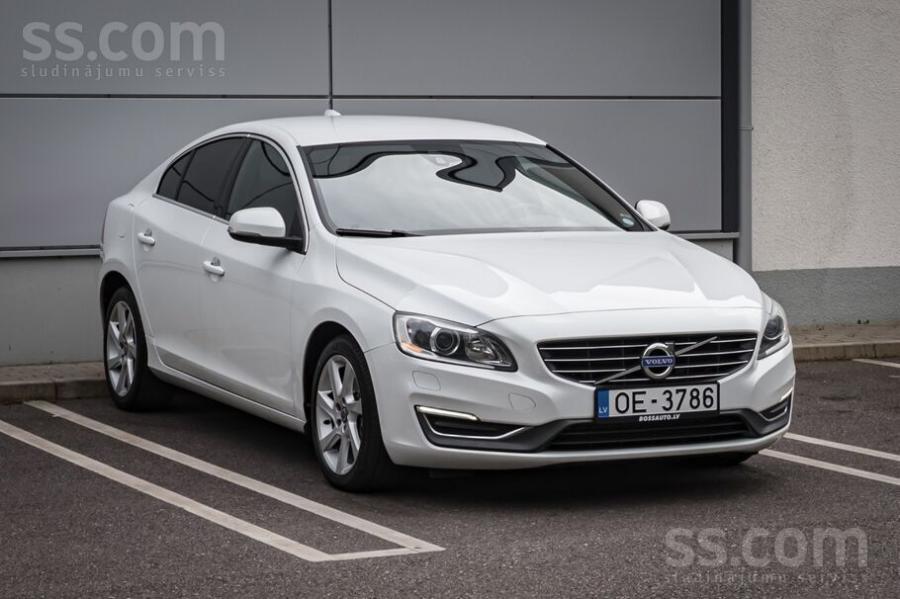 White Volvo S60 2014 in Riga, with an engine capacity of 2.00 L and mileage of 258 thousand km for 7350 €, photo 4 on AUTOMOTO.COM.LV