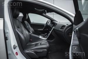White Volvo S60 2014 in Riga, with an engine capacity of 2.00 L and mileage of 258 thousand km for 7350 €, photo 11 on AUTOMOTO.COM.LV