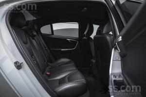 White Volvo S60 2014 in Riga, with an engine capacity of 2.00 L and mileage of 258 thousand km for 7350 €, photo 13 on AUTOMOTO.COM.LV