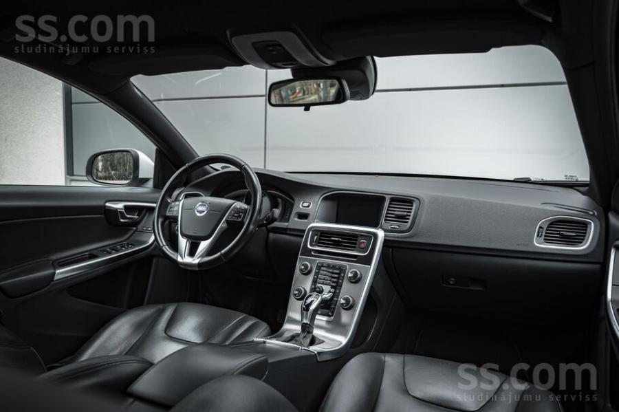 White Volvo S60 2014 in Riga, with an engine capacity of 2.00 L and mileage of 258 thousand km for 7350 €, photo 16 on AUTOMOTO.COM.LV