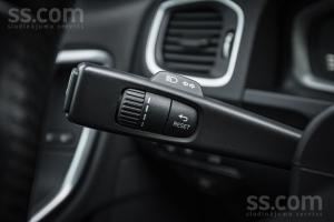 White Volvo S60 2014 in Riga, with an engine capacity of 2.00 L and mileage of 258 thousand km for 7350 €, photo 17 on AUTOMOTO.COM.LV