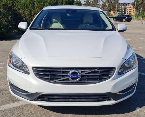 Balts Volvo S60 2014 Šauļi, ar dzinēja tilpumu 2.50 L un nobraukumu 214 tūkst. km par 9600 €, foto 6 vietnē AUTOMOTO.COM.LV