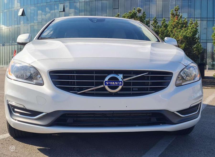 Balts Volvo S60 2014 Šauļi, ar dzinēja tilpumu 2.50 L un nobraukumu 214 tūkst. km par 9600 €, foto 7 vietnē AUTOMOTO.COM.LV