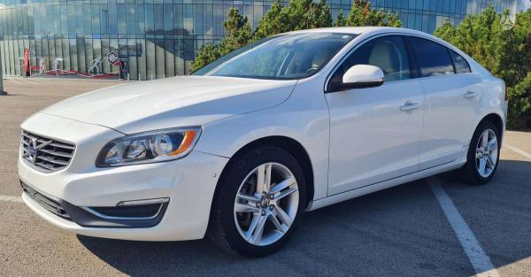 Balts Volvo S60 2014 Šauļi, ar dzinēja tilpumu 2.50 L un nobraukumu 214 tūkst. km par 9600 €, foto 9 vietnē AUTOMOTO.COM.LV