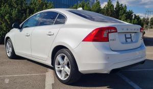 Balts Volvo S60 2014 Šauļi, ar dzinēja tilpumu 2.50 L un nobraukumu 214 tūkst. km par 9600 €, foto 12 vietnē AUTOMOTO.COM.LV