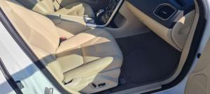 Balts Volvo S60 2014 Šauļi, ar dzinēja tilpumu 2.50 L un nobraukumu 214 tūkst. km par 9600 €, foto 29 vietnē AUTOMOTO.COM.LV