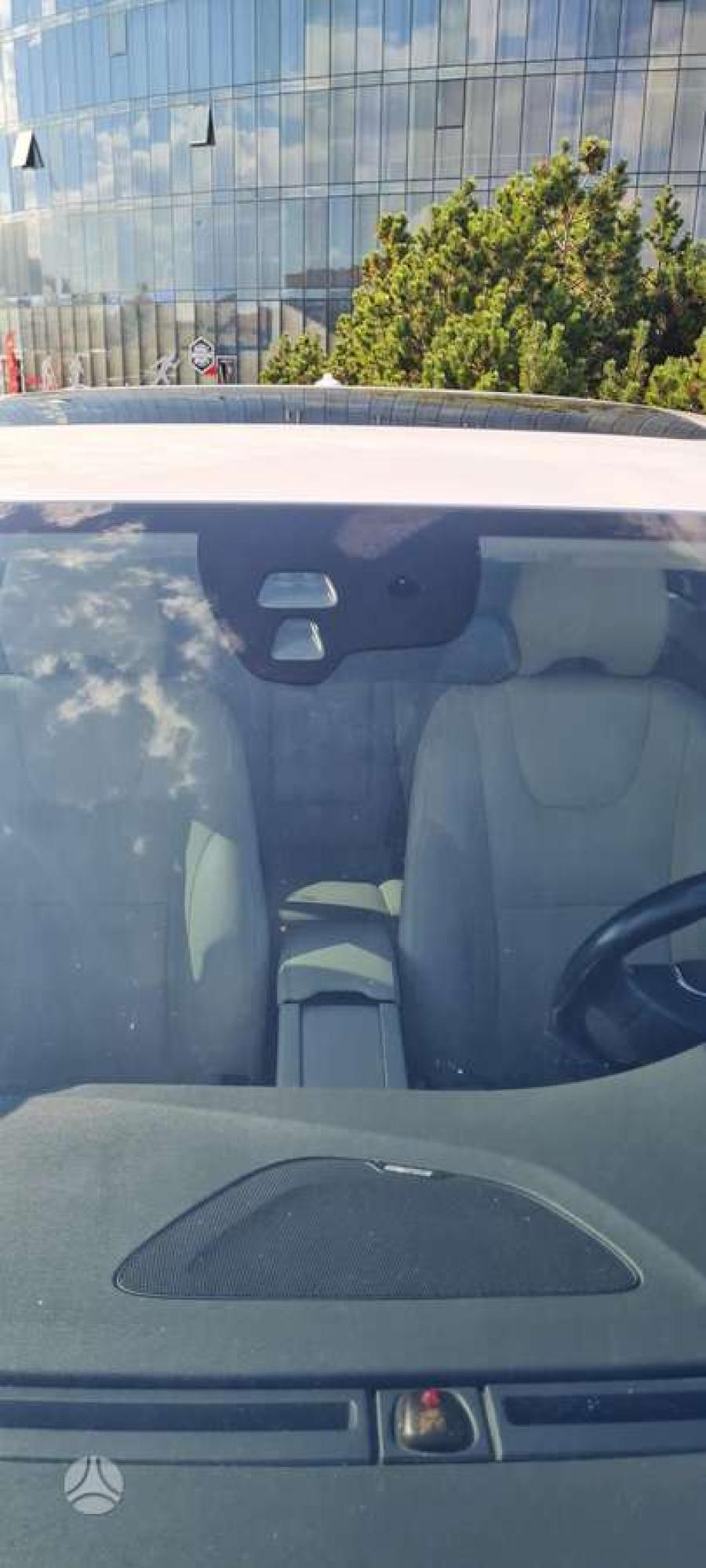 Balts Volvo S60 2014 Šauļi, ar dzinēja tilpumu 2.50 L un nobraukumu 214 tūkst. km par 9600 €, foto 33 vietnē AUTOMOTO.COM.LV