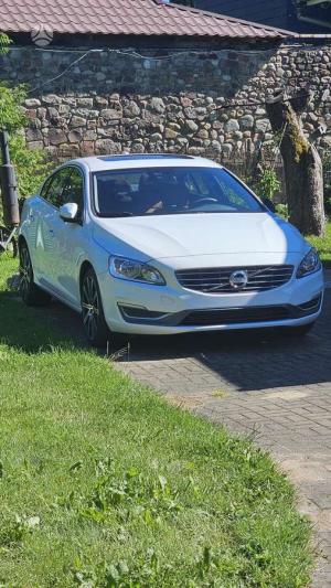 Balts Volvo S60 2014 Elektrėnai, ar dzinēja tilpumu 1.97 L un nobraukumu 106 tūkst. km par 8999 €, foto  vietnē AUTOMOTO.COM.LV