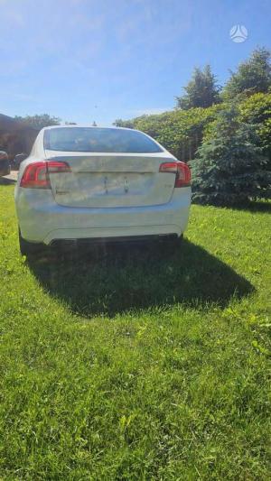 Balts Volvo S60 2014 Elektrėnai, ar dzinēja tilpumu 1.97 L un nobraukumu 106 tūkst. km par 8999 €, foto 5 vietnē AUTOMOTO.COM.LV