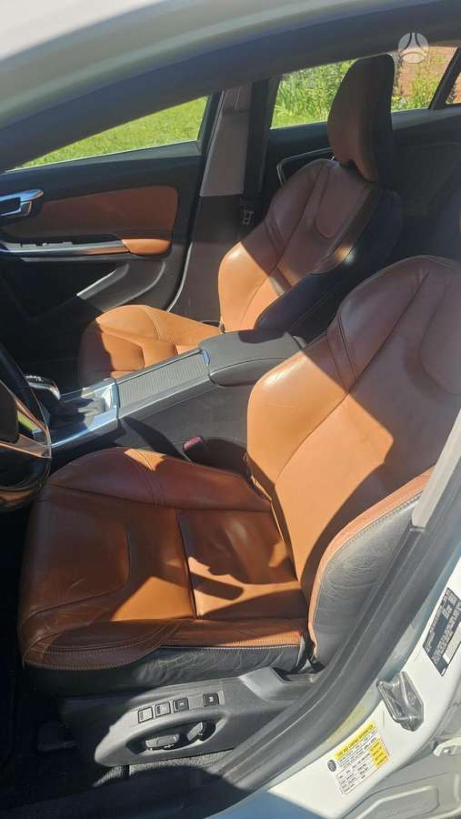 Balts Volvo S60 2014 Elektrėnai, ar dzinēja tilpumu 1.97 L un nobraukumu 106 tūkst. km par 8999 €, foto 6 vietnē AUTOMOTO.COM.LV