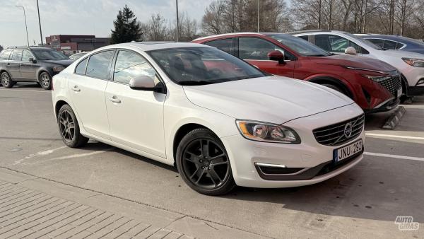 Balts Volvo S60 2015 Klaipėda, ar dzinēja tilpumu 2.00 L un nobraukumu 126 tūkst. km par 9800 €, foto 1 vietnē AUTOMOTO.COM.LV