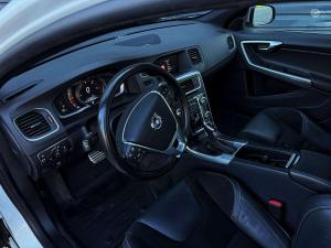 Balts Volvo S60 2015 Alīta, ar dzinēja tilpumu 1.97 L un nobraukumu 322 tūkst. km par 10700 €, foto 8 vietnē AUTOMOTO.COM.LV