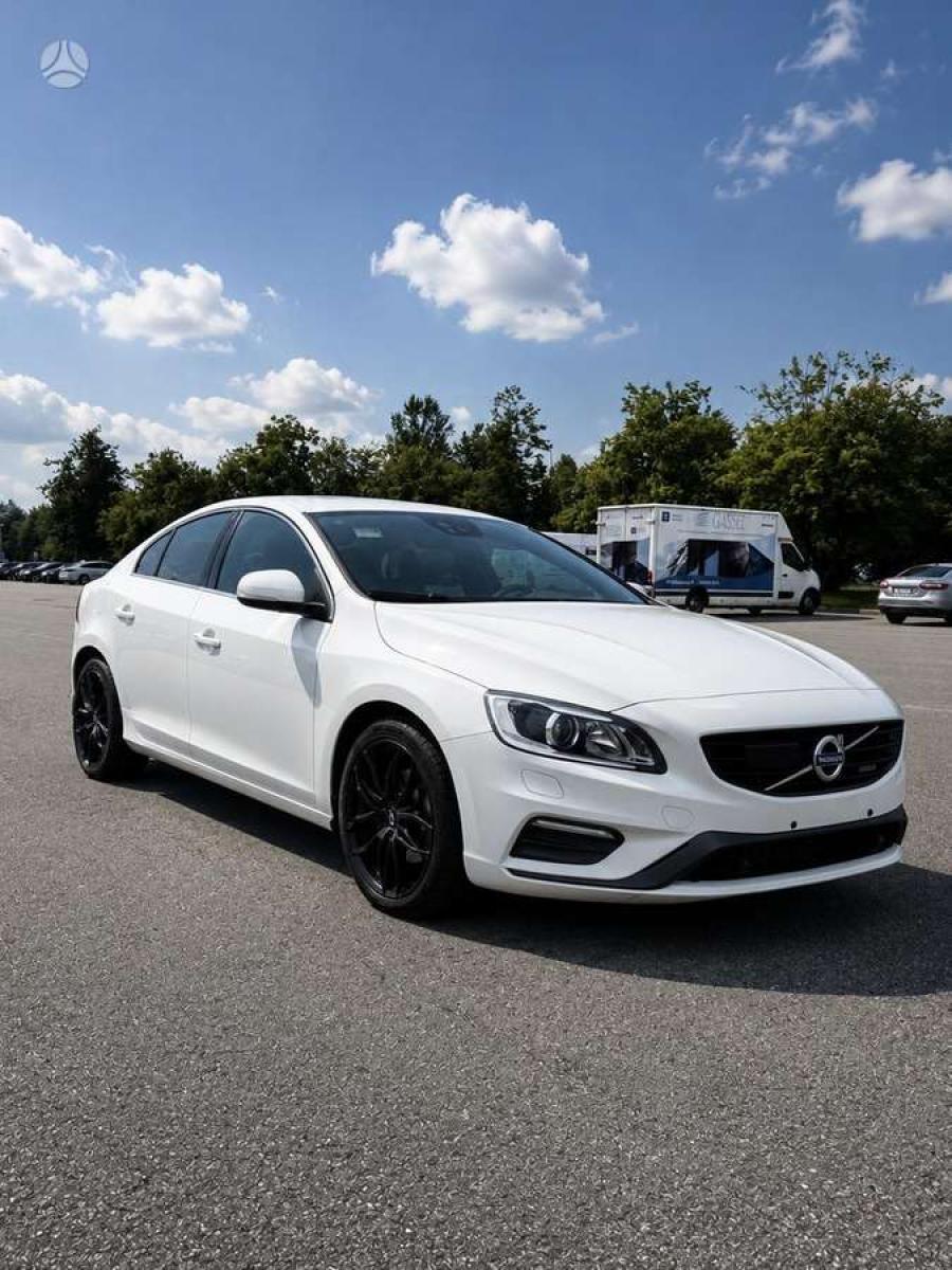 Balts Volvo S60 2015 Alīta, ar dzinēja tilpumu 1.97 L un nobraukumu 322 tūkst. km par 9000 €, foto 1 vietnē AUTOMOTO.COM.LV