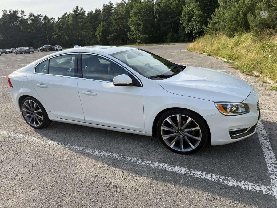 Balts Volvo S60 2015 Klaipėda, ar dzinēja tilpumu 1.97 L un nobraukumu 173 tūkst. km par 8900 €, foto 3 vietnē AUTOMOTO.COM.LV