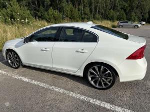 Balts Volvo S60 2015 Klaipėda, ar dzinēja tilpumu 1.97 L un nobraukumu 173 tūkst. km par 8900 €, foto 4 vietnē AUTOMOTO.COM.LV