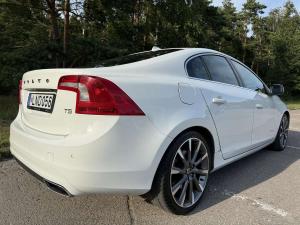 Balts Volvo S60 2015 Klaipėda, ar dzinēja tilpumu 1.97 L un nobraukumu 173 tūkst. km par 8900 €, foto 5 vietnē AUTOMOTO.COM.LV