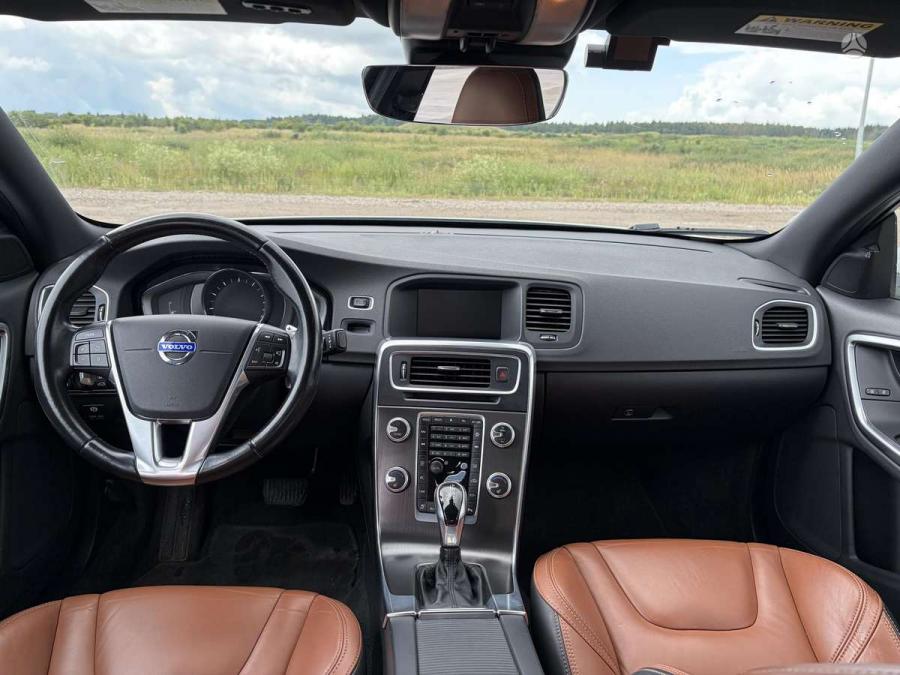 Balts Volvo S60 2015 Klaipėda, ar dzinēja tilpumu 1.97 L un nobraukumu 173 tūkst. km par 8900 €, foto 9 vietnē AUTOMOTO.COM.LV