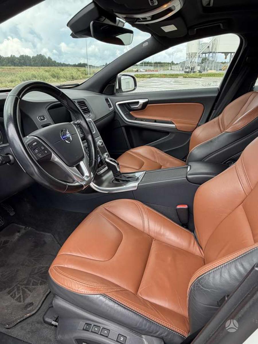 Balts Volvo S60 2015 Klaipėda, ar dzinēja tilpumu 1.97 L un nobraukumu 173 tūkst. km par 8900 €, foto 10 vietnē AUTOMOTO.COM.LV