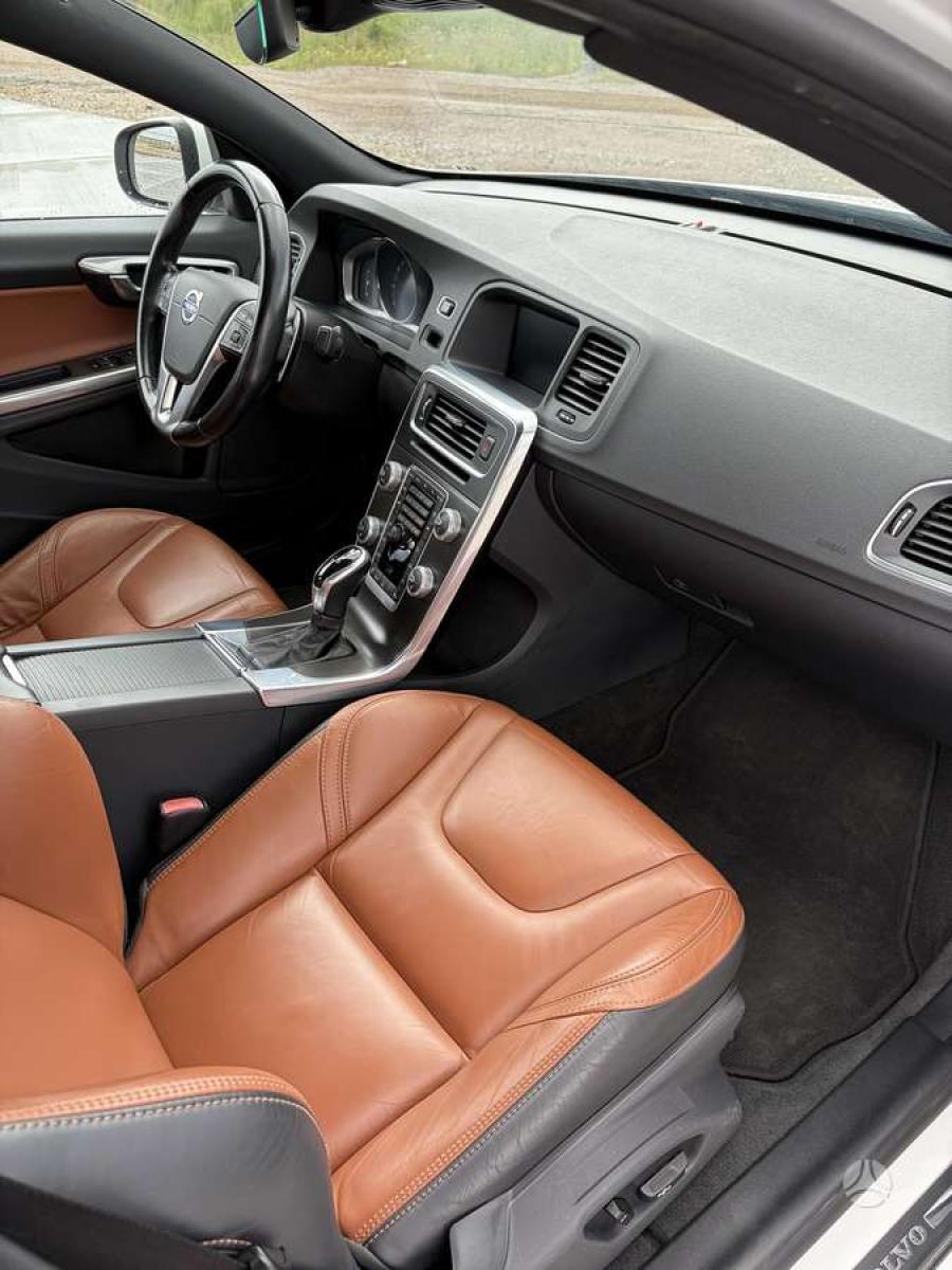 Balts Volvo S60 2015 Klaipėda, ar dzinēja tilpumu 1.97 L un nobraukumu 173 tūkst. km par 8900 €, foto 11 vietnē AUTOMOTO.COM.LV